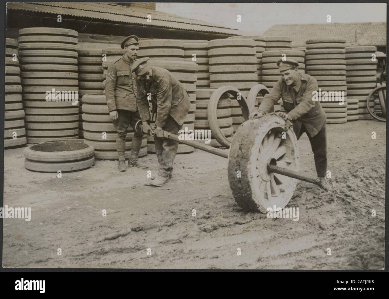 Description: Wheel of a kanonaffuit getting a new tire depot in France ...