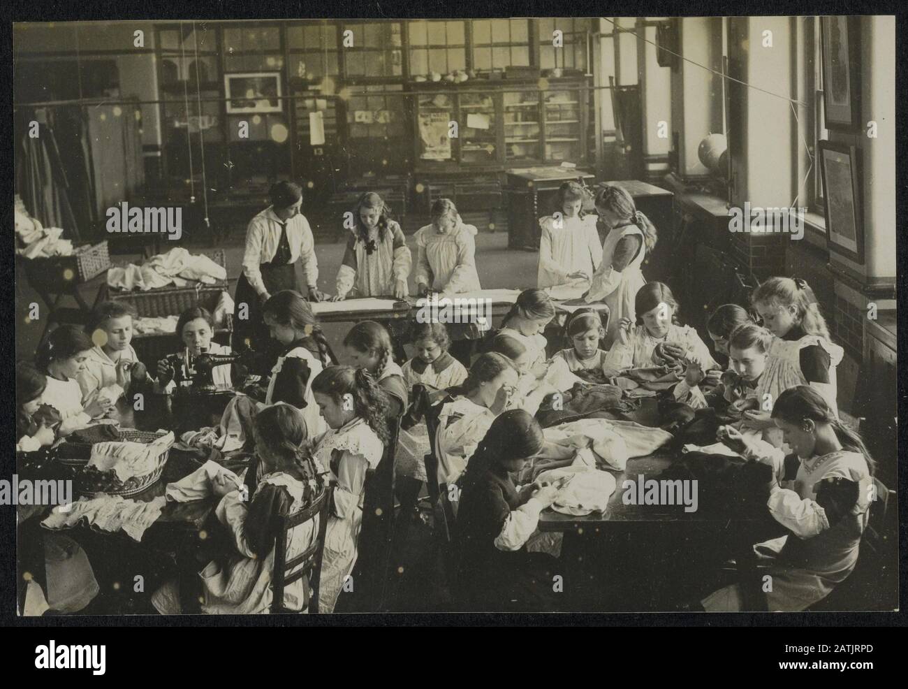 1918 school children hi-res stock photography and images - Alamy