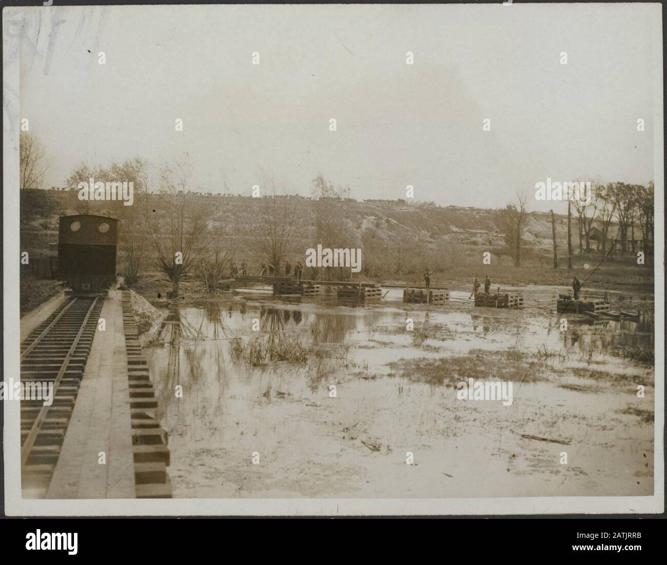 Engineers at war hi-res stock photography and images - Alamy