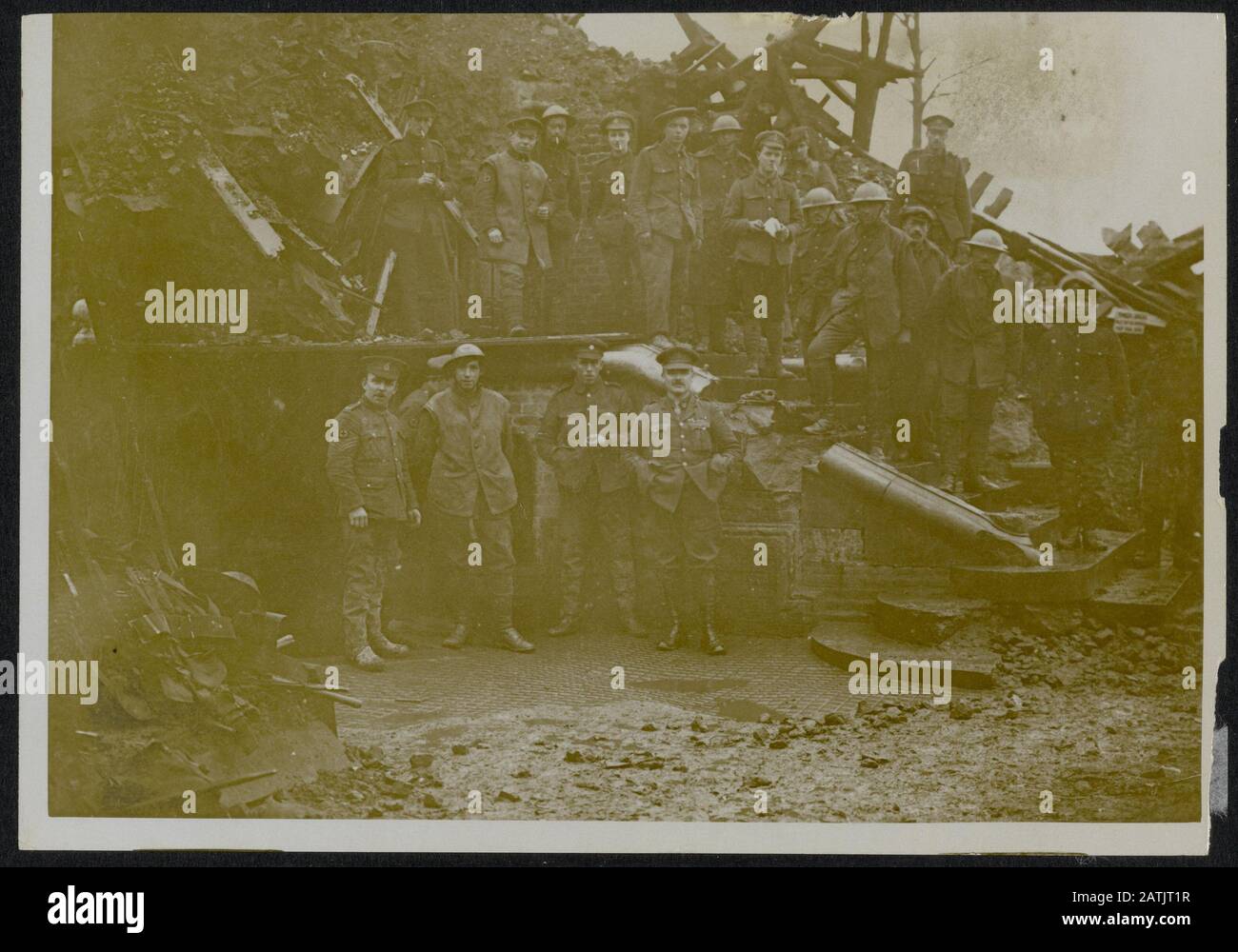 Military castles hi-res stock photography and images - Alamy