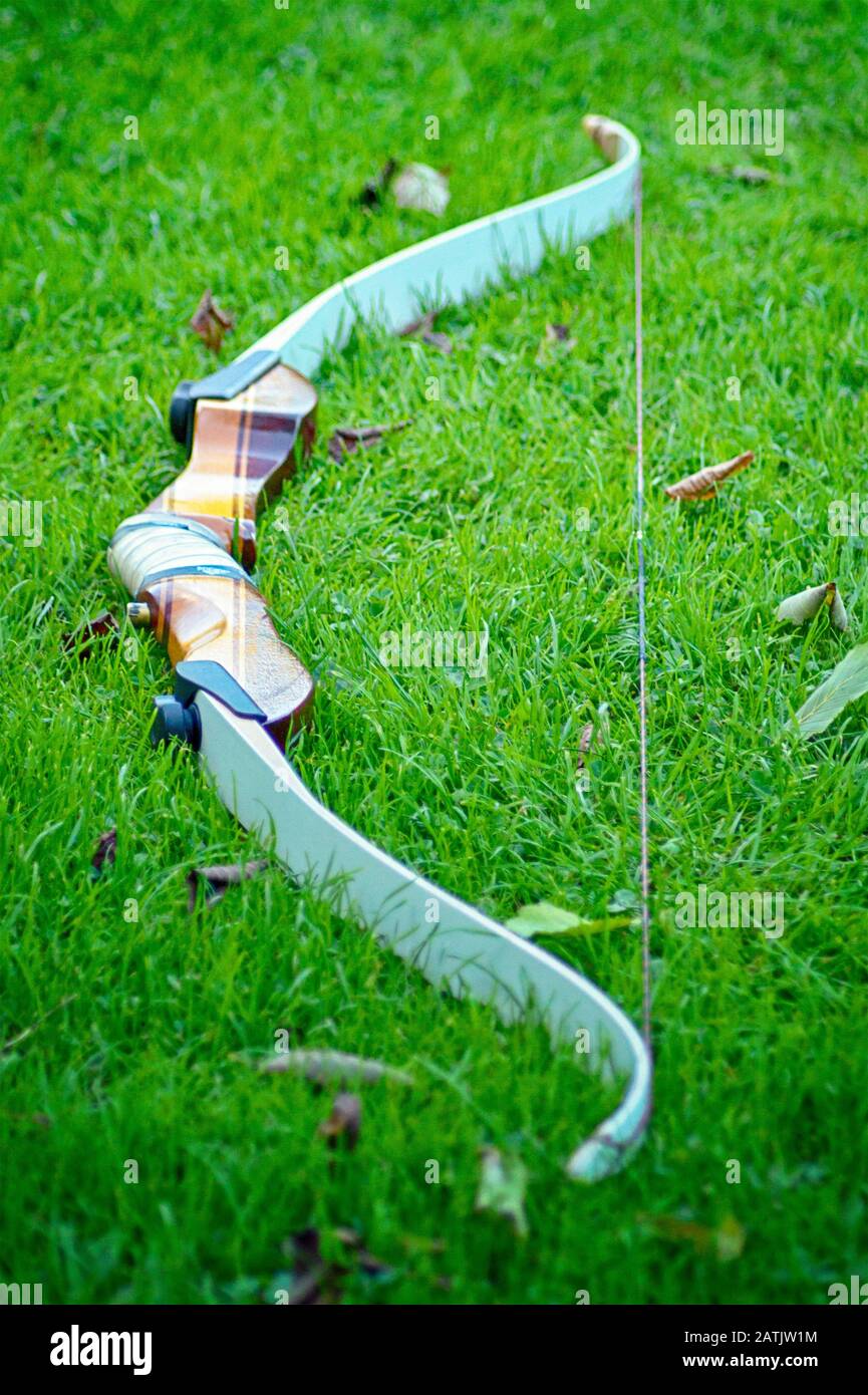 Sports bow hi-res stock photography and images - Alamy