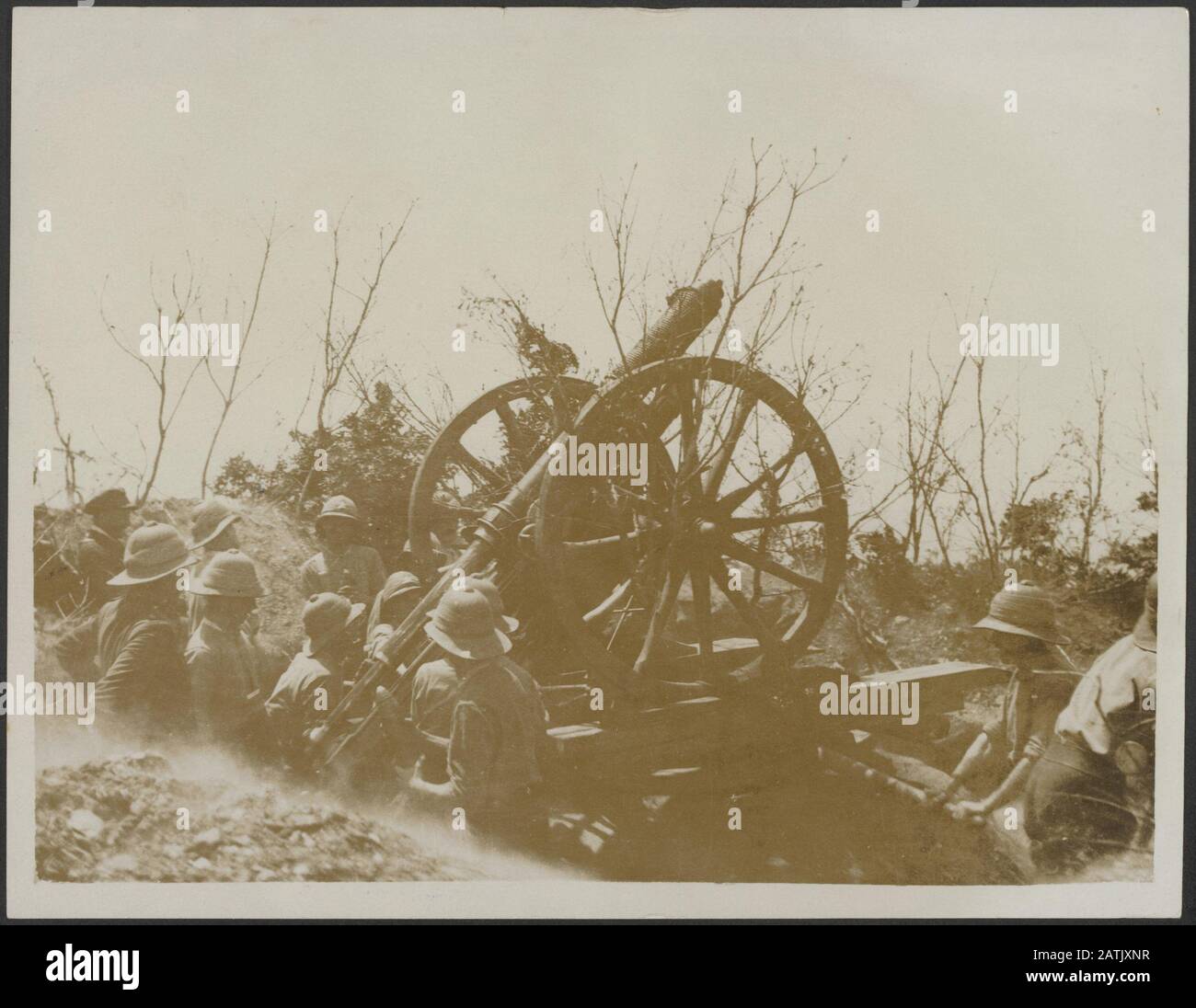 Anti aircraft fire hi-res stock photography and images - Alamy