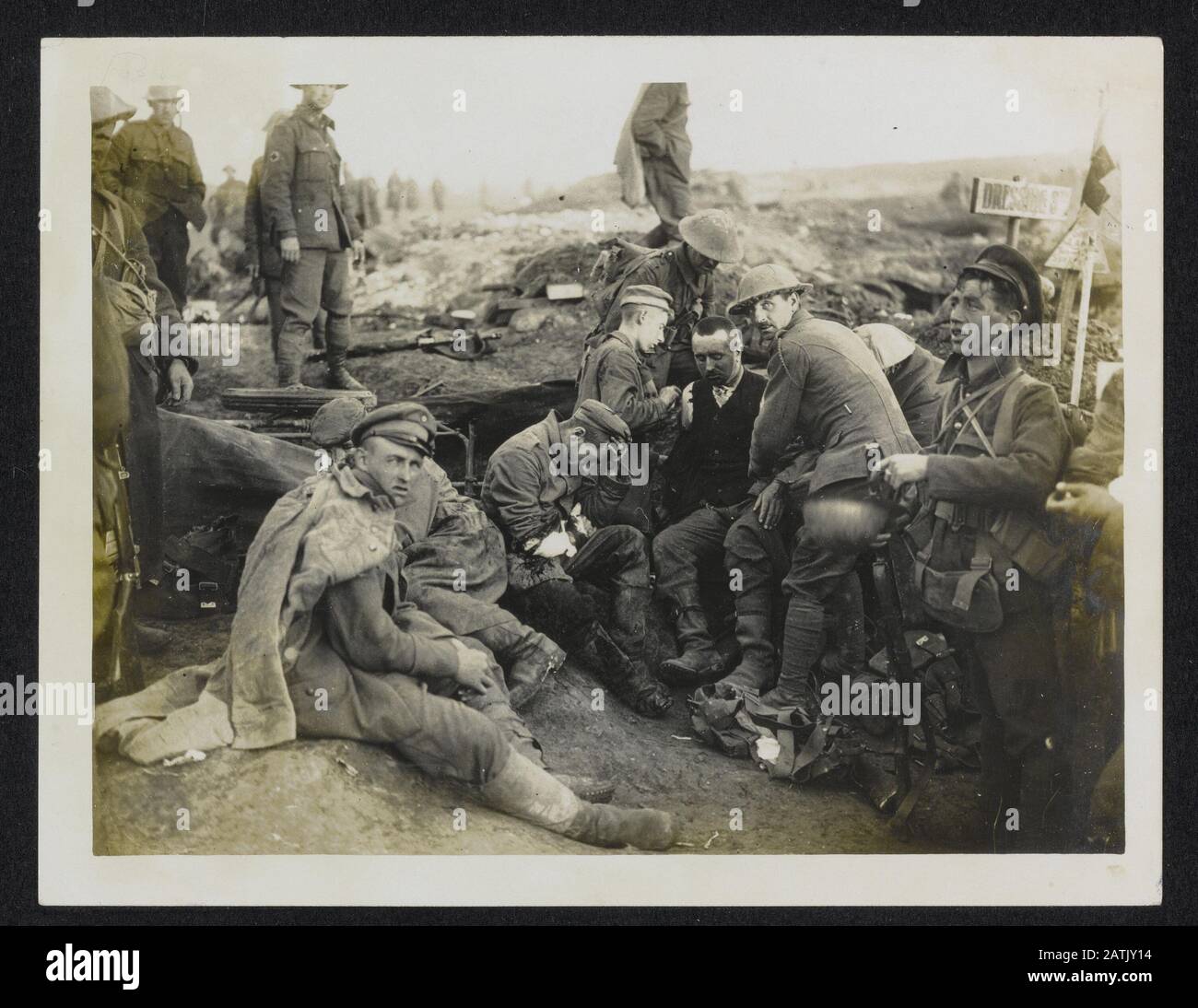 Advanced dressing station hi-res stock photography and images - Alamy