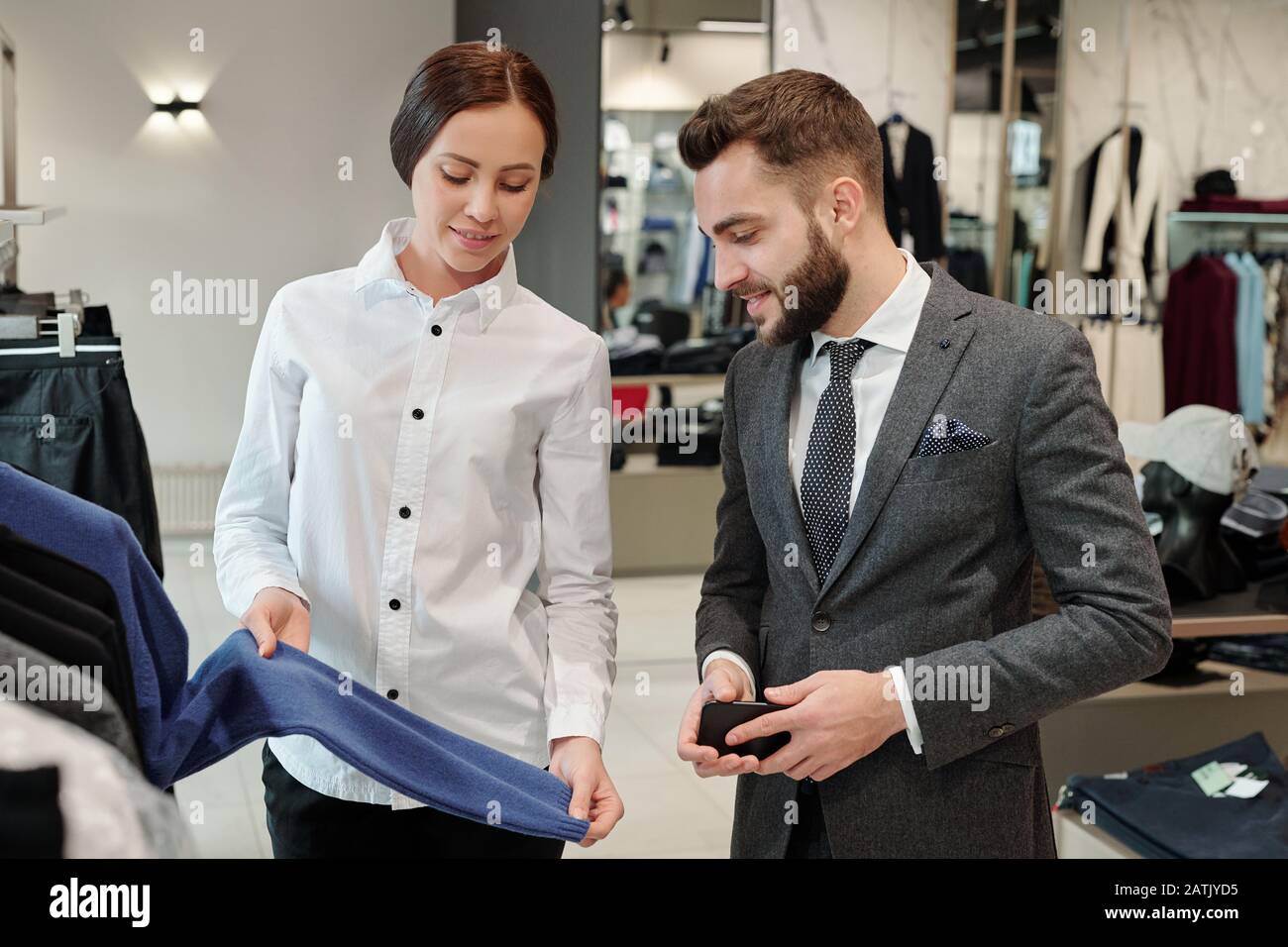 Mens store hi-res stock photography and images - Alamy