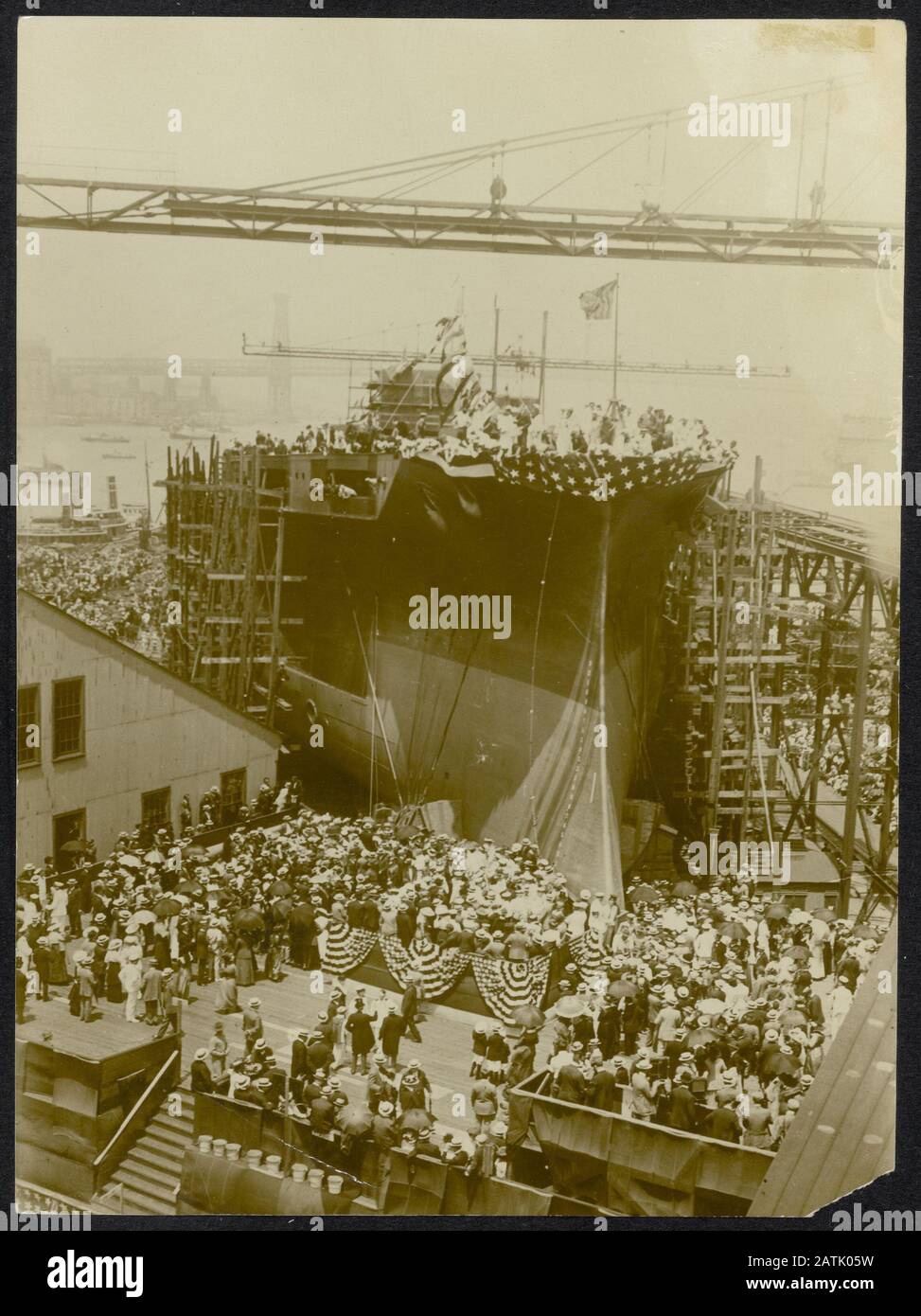 Wwi ships hi-res stock photography and images - Alamy