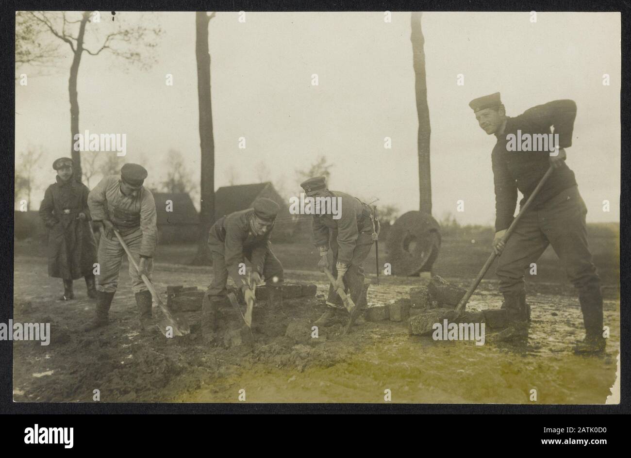 Wwi construction hi-res stock photography and images - Alamy