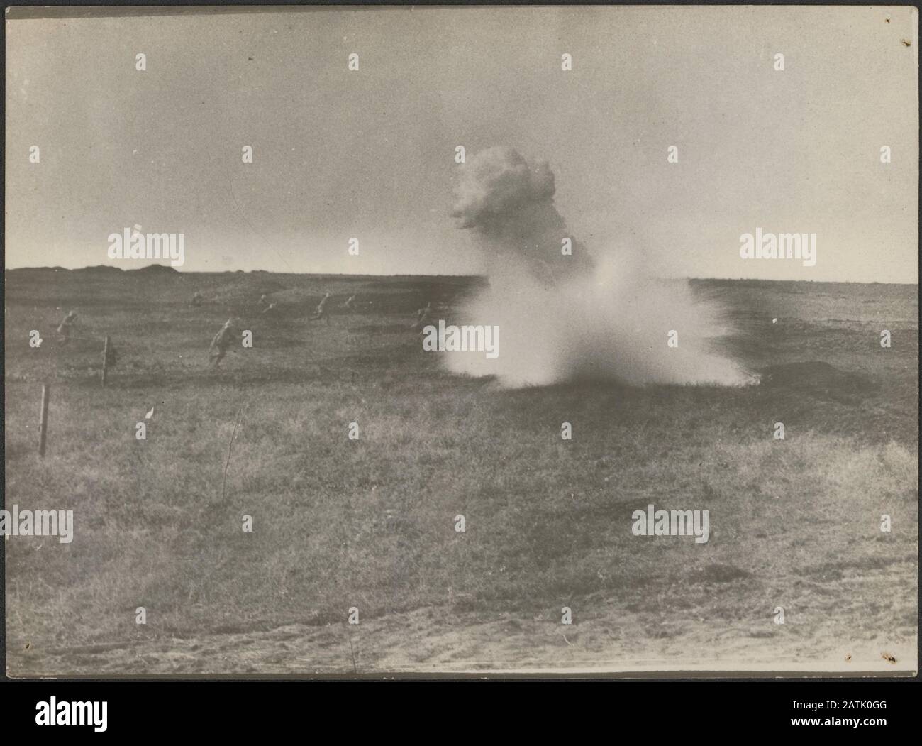 Storm troops hi-res stock photography and images - Alamy