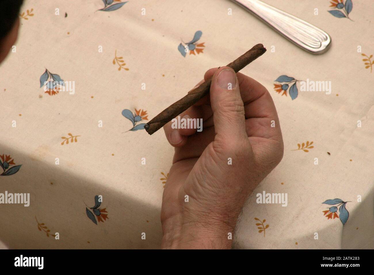 Thin cigarette hi-res stock photography and images - Alamy