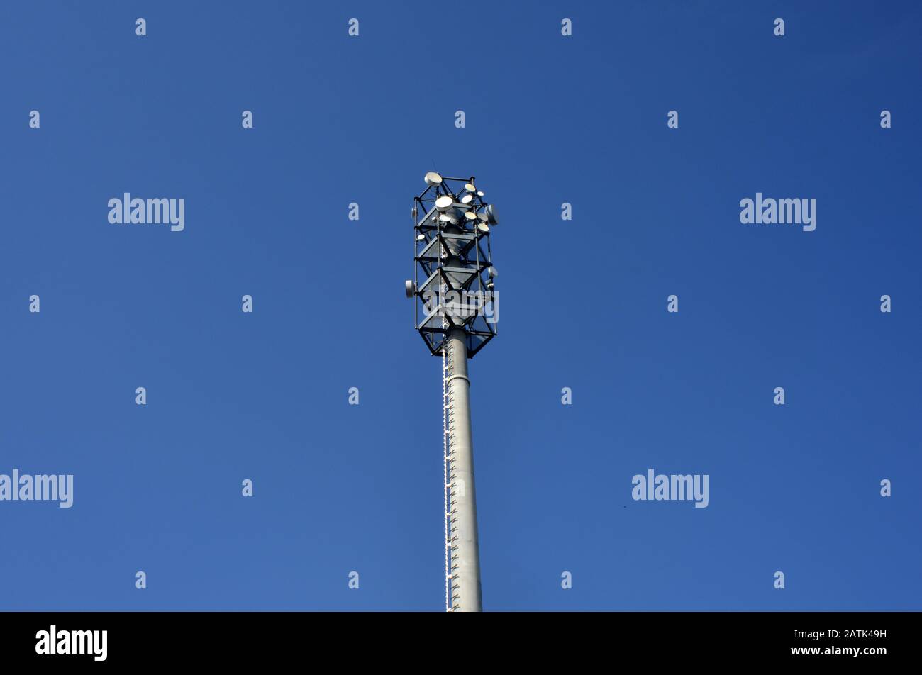 Broadcast relay station antennas hi-res stock photography and images - Alamy
