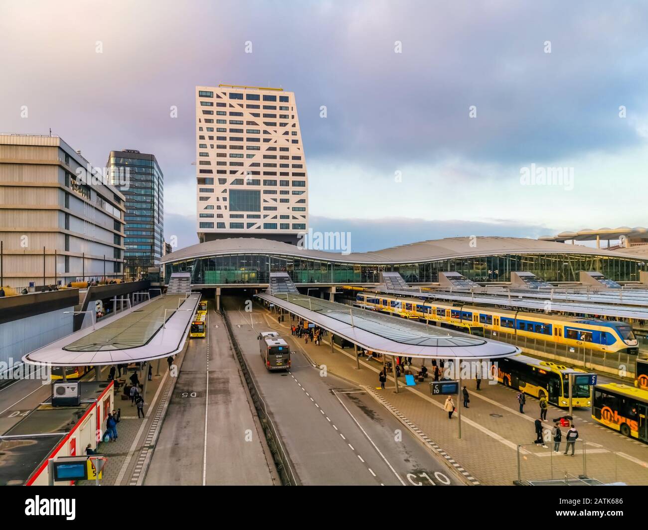 Utrecht central station hi-res stock photography and images - Alamy