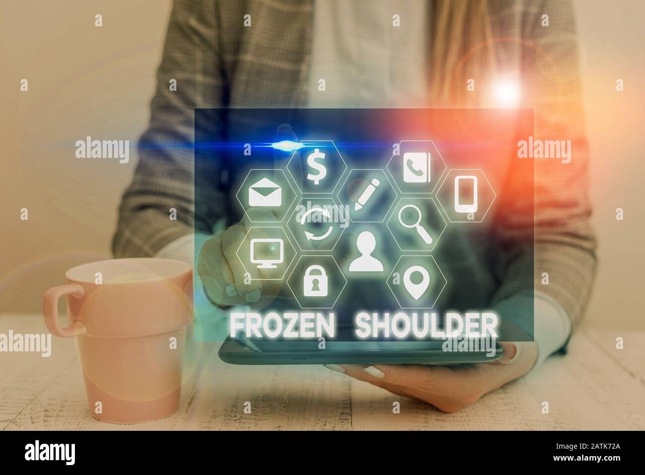 Shoulder impingement syndrome hi-res stock photography and images - Alamy