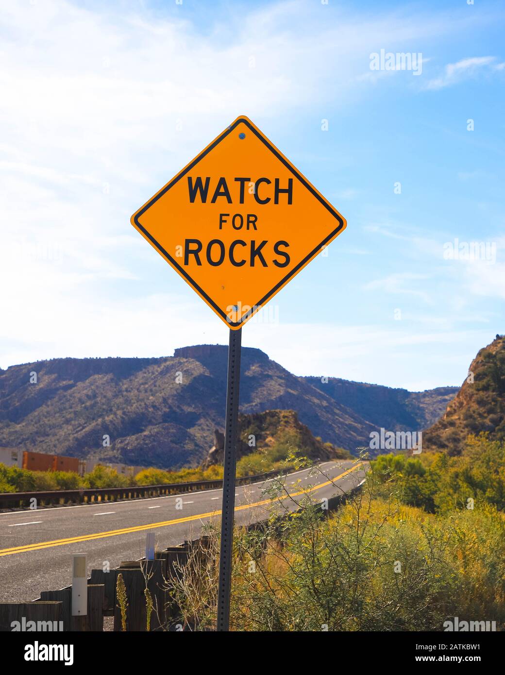 Roadsign falling rocks hi-res stock photography and images - Alamy