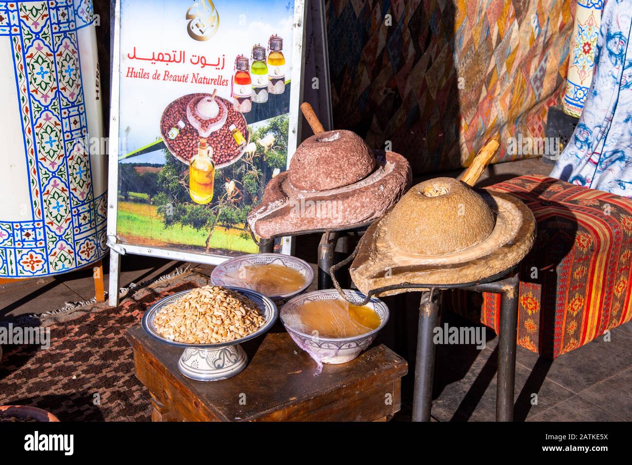 Moroccan market (souk) in the old town (medina) of Marrakech, Morocco ...