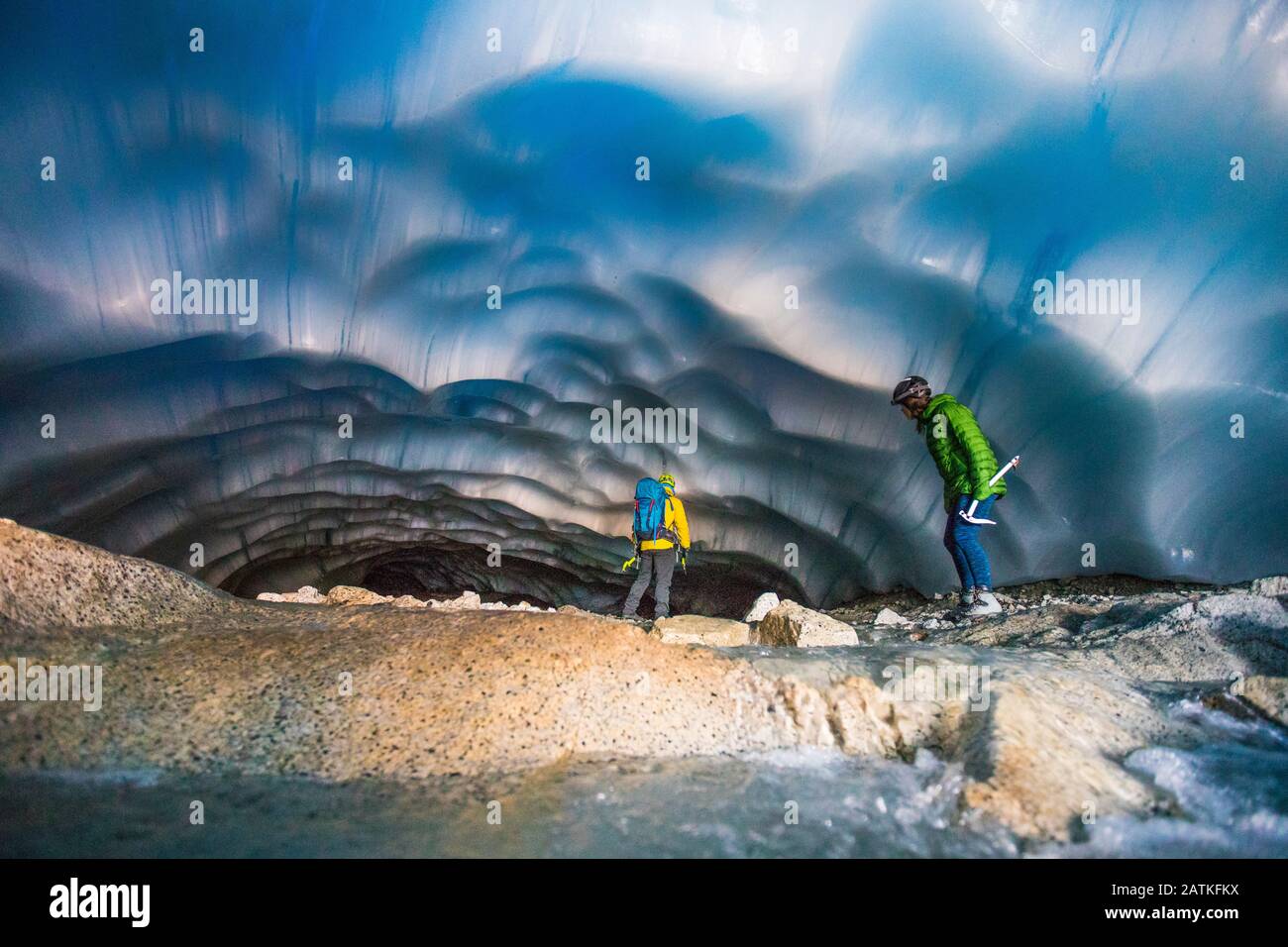 Exploring features hi-res stock photography and images - Alamy