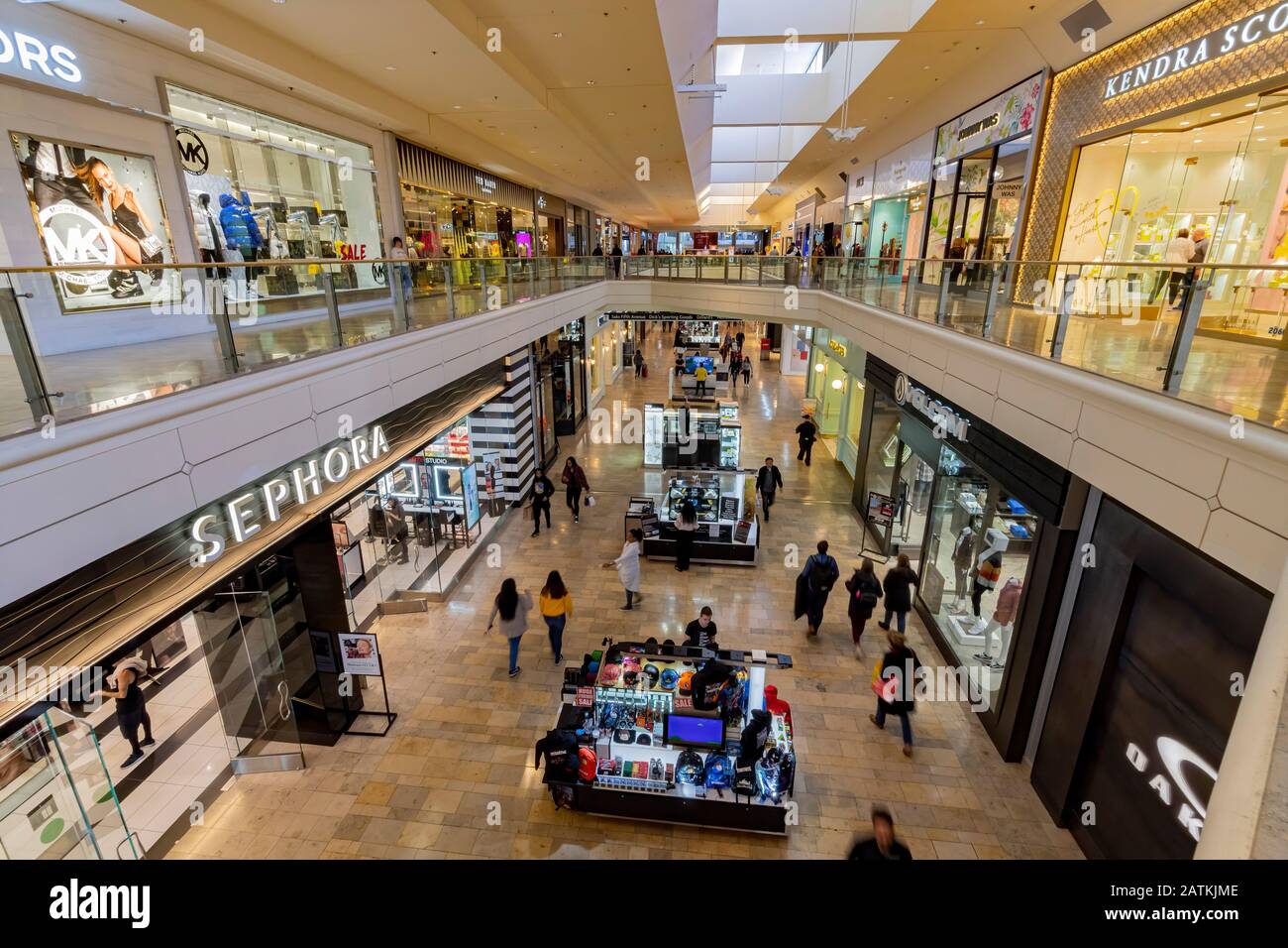 The fashion show mall hi-res stock photography and images - Alamy