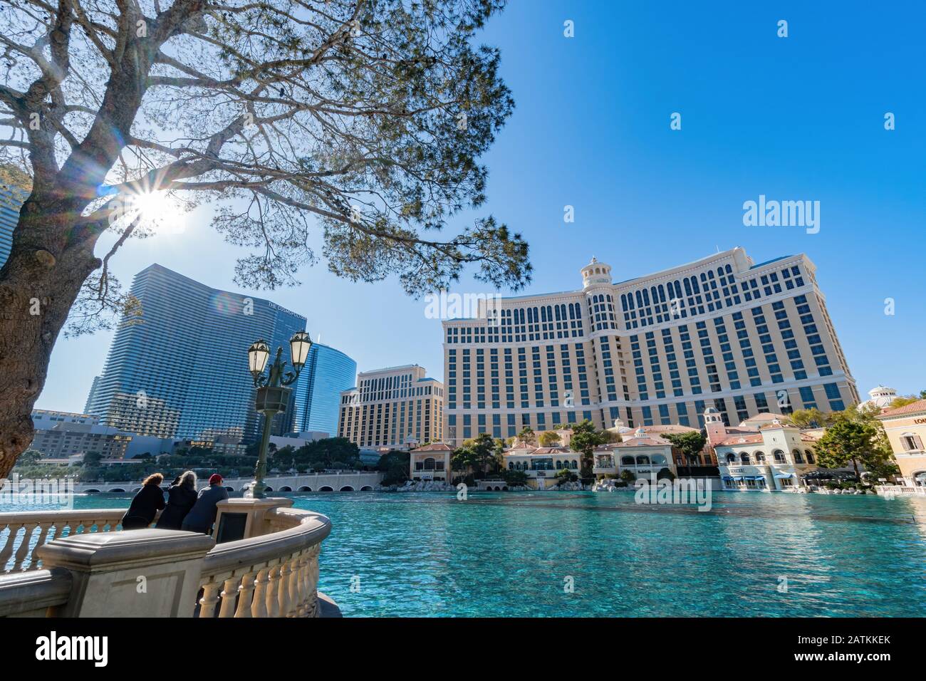 Bellagio fountain street view hi-res stock photography and images - Alamy