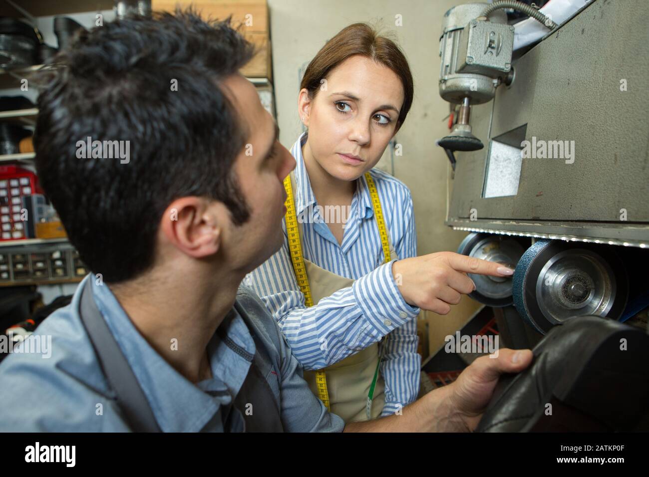Leather workshop workers hi-res stock photography and images - Alamy