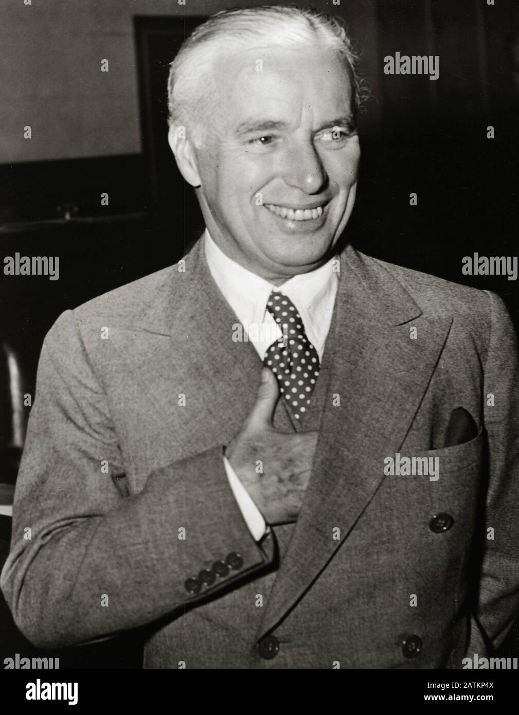 Joan barry chaplin hi-res stock photography and images - Alamy