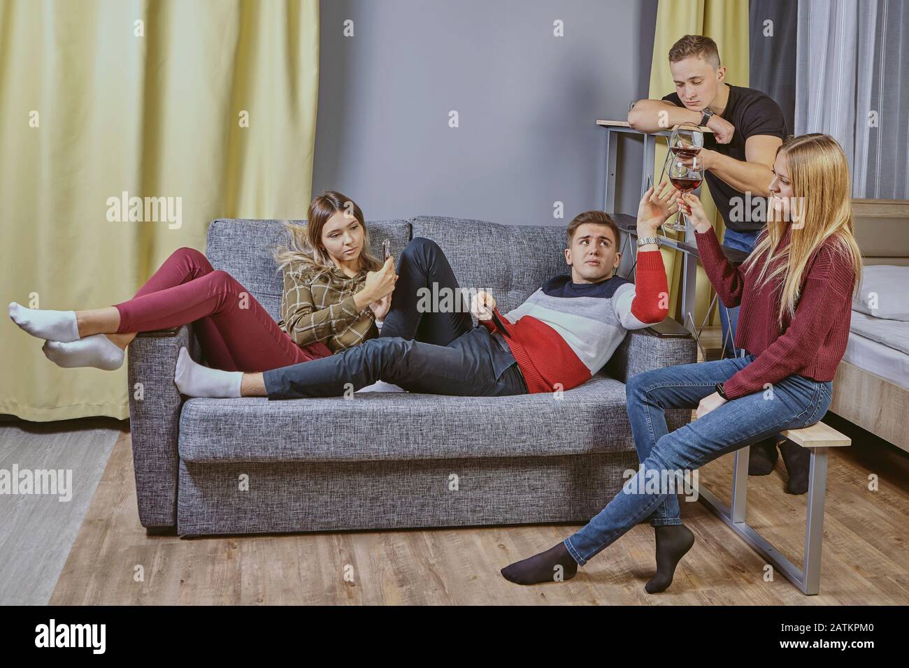 Students alcohol (drink or drinking) hi-res stock photography and ...