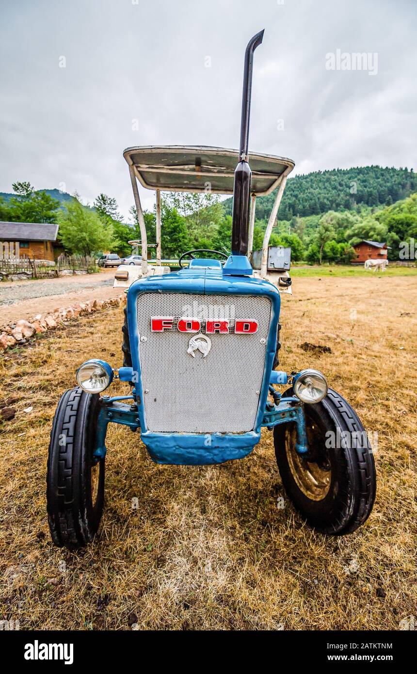 Blue vintage tractor hi-res stock photography and images - Alamy