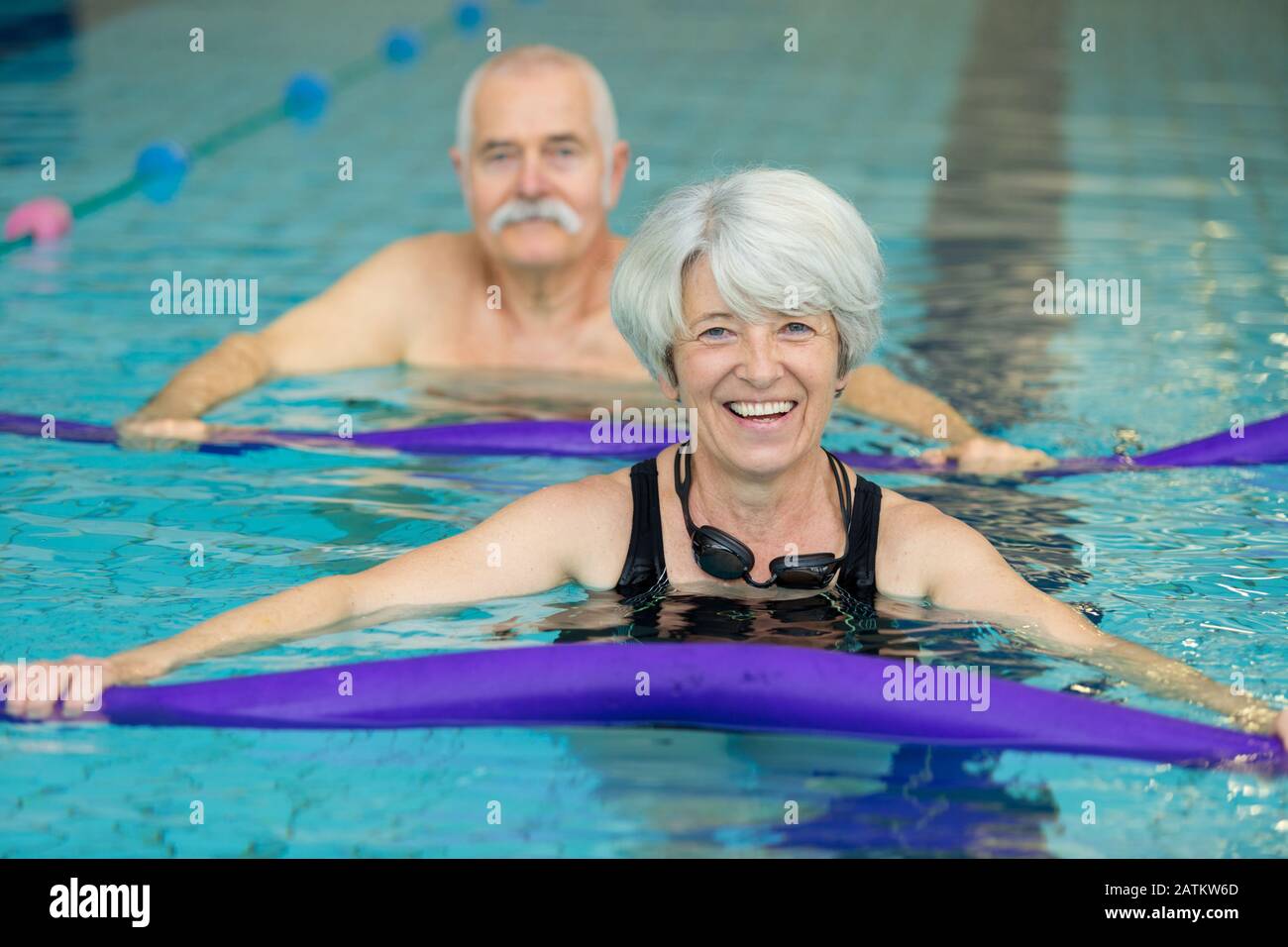 seniors doing hydro exercise routine Stock Photo - Alamy