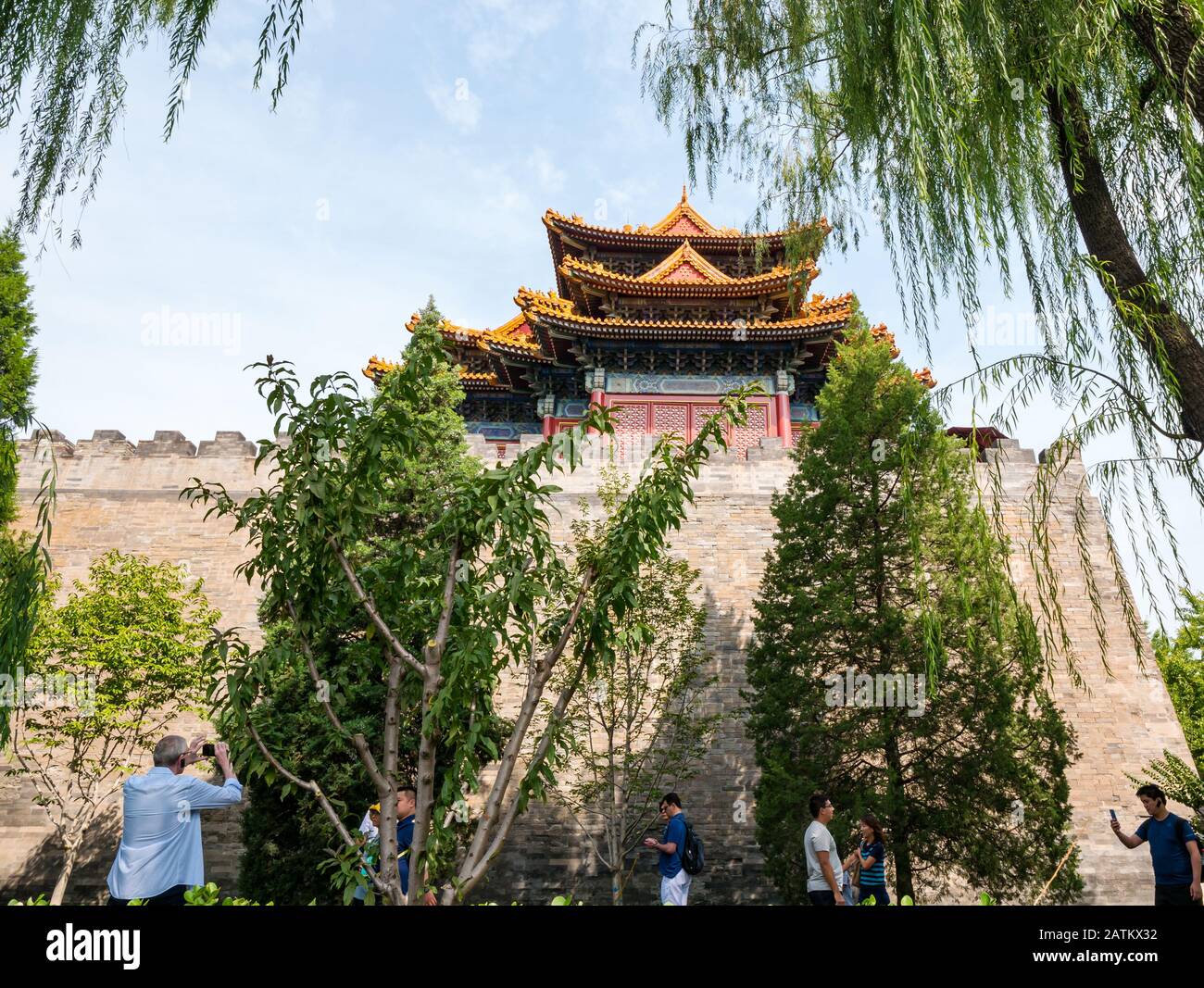 Corner tower hi-res stock photography and images - Alamy