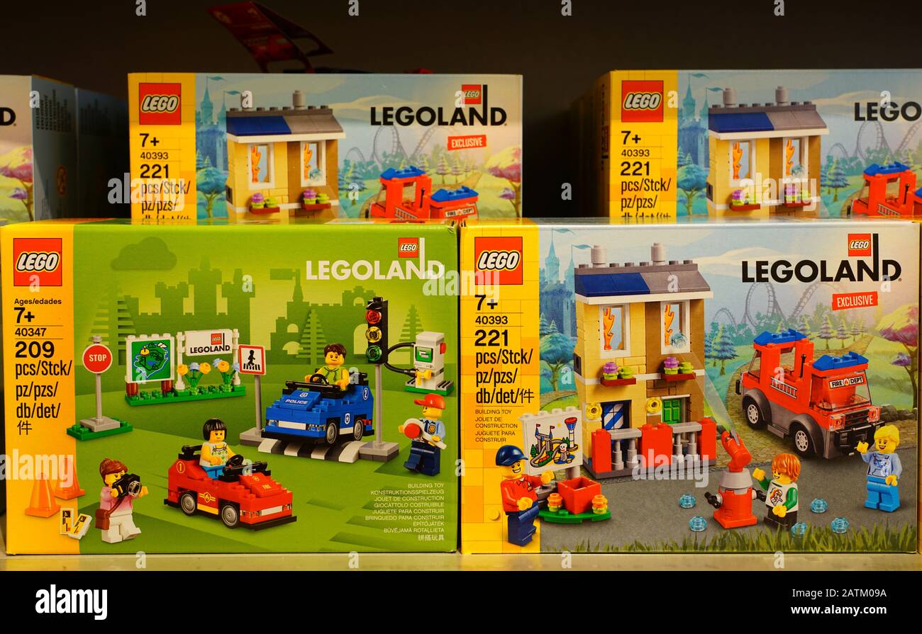 Lego set hi-res stock photography and images - Alamy