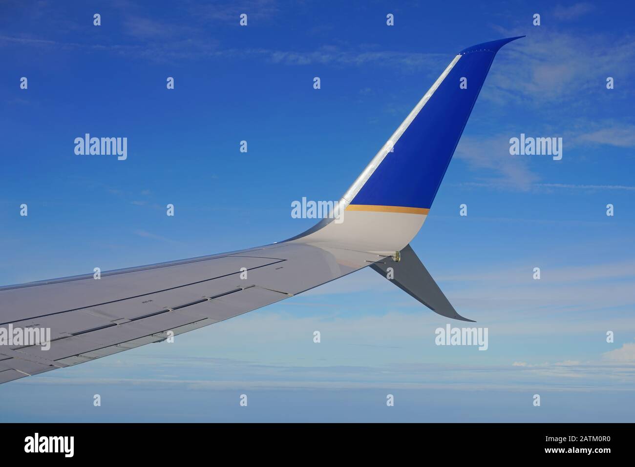 Boeing 737 800 winglet hi-res stock photography and images - Alamy