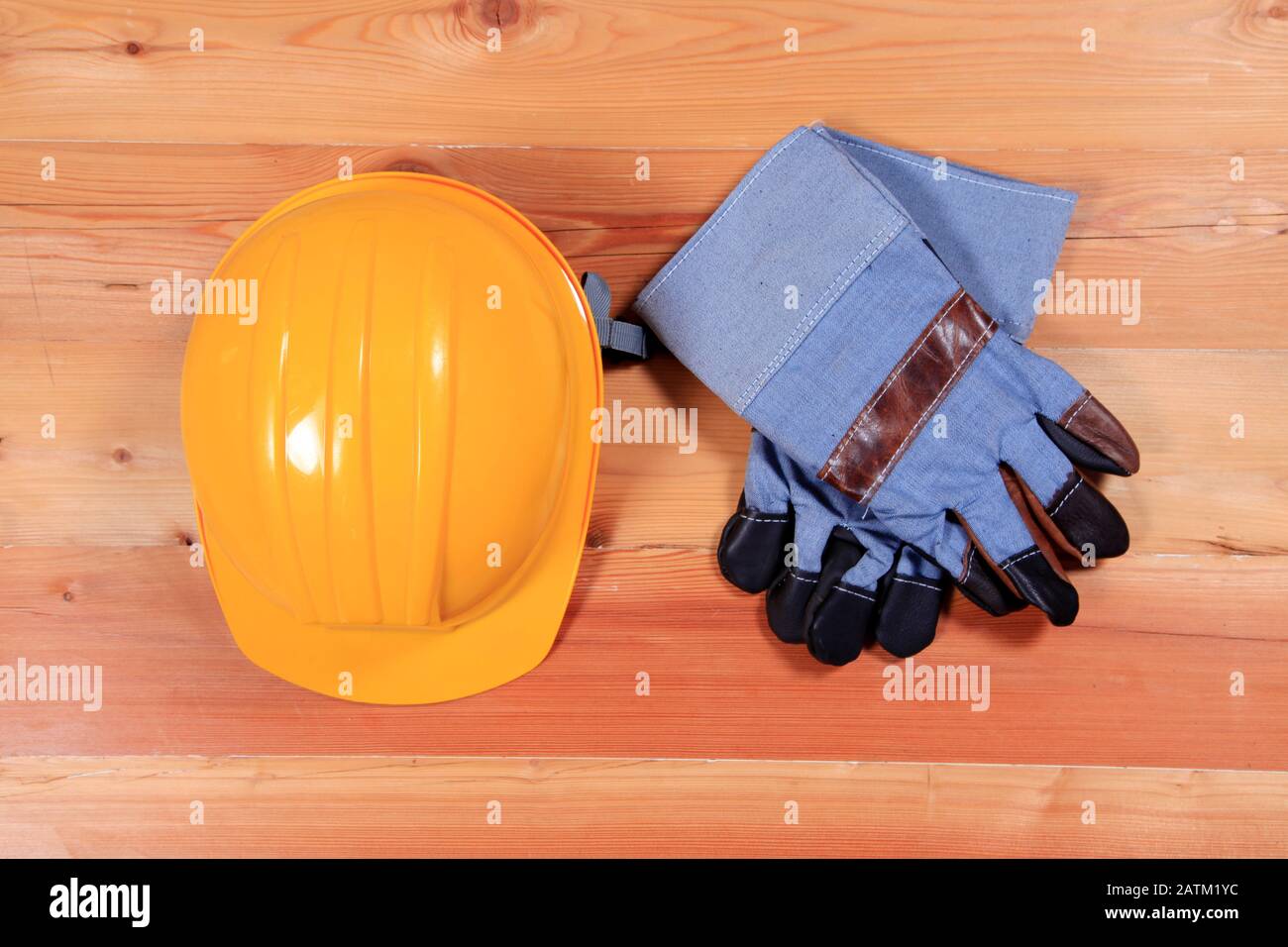 Standard construction safety equipment Stock Photo - Alamy