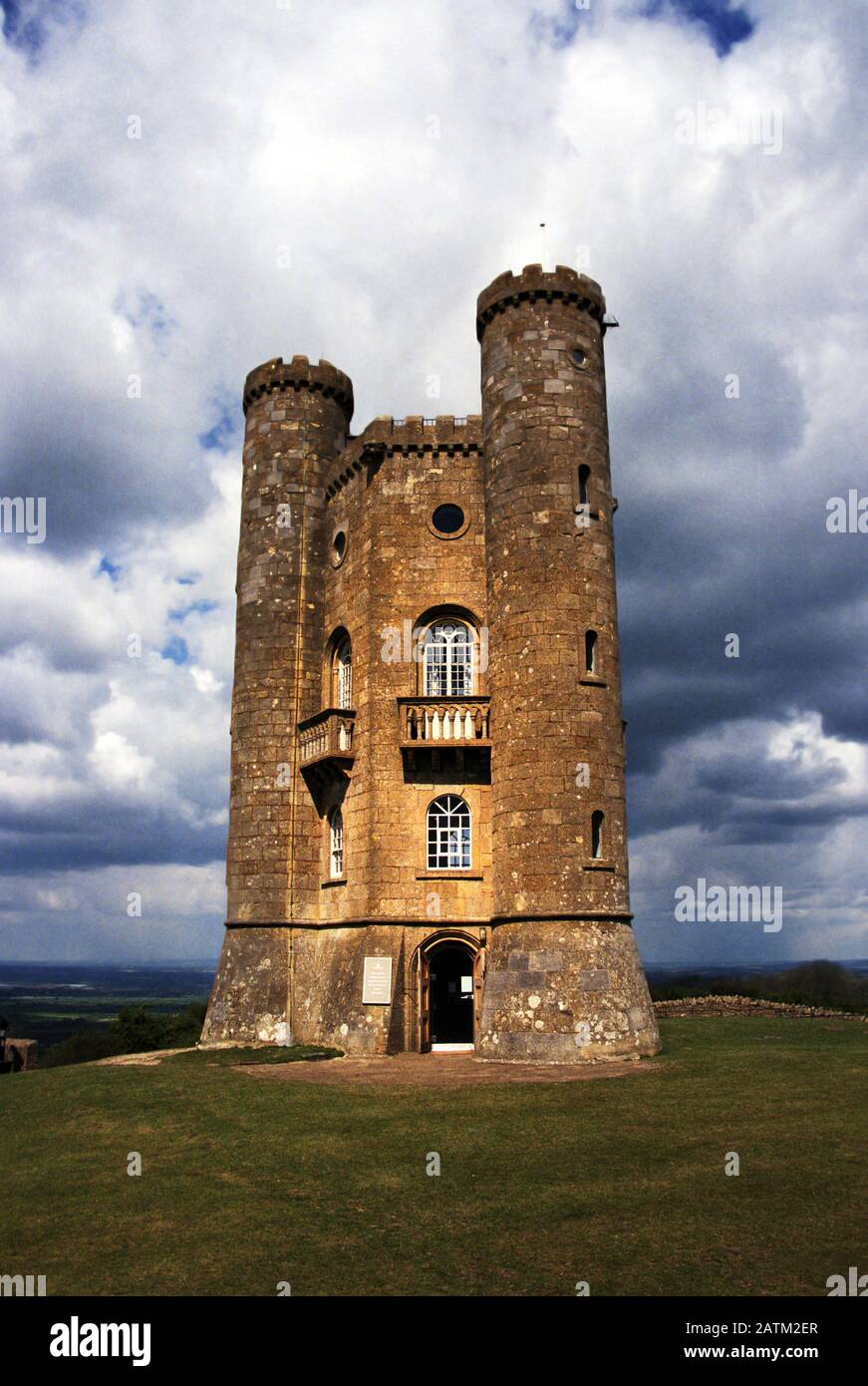 cotswolds landscape view from broadway tower country park ...