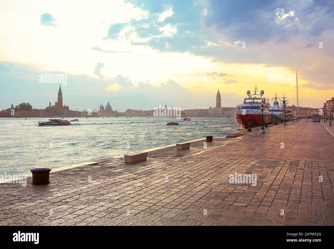 Sea cargo port in rainy hi-res stock photography and images - Alamy