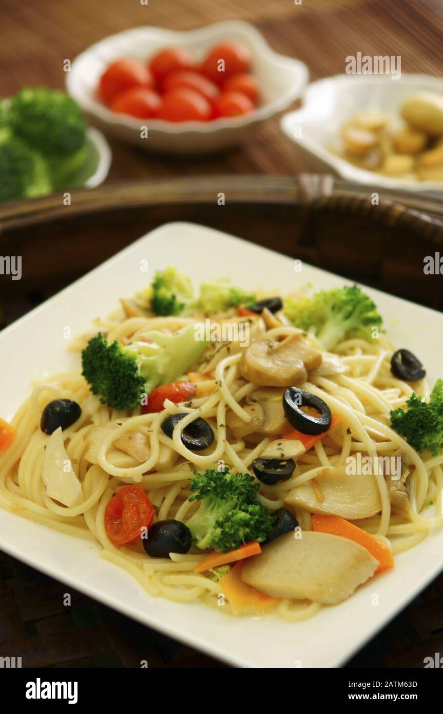 Food portrait of Italian Cuisines spaghetti Stock Photo - Alamy
