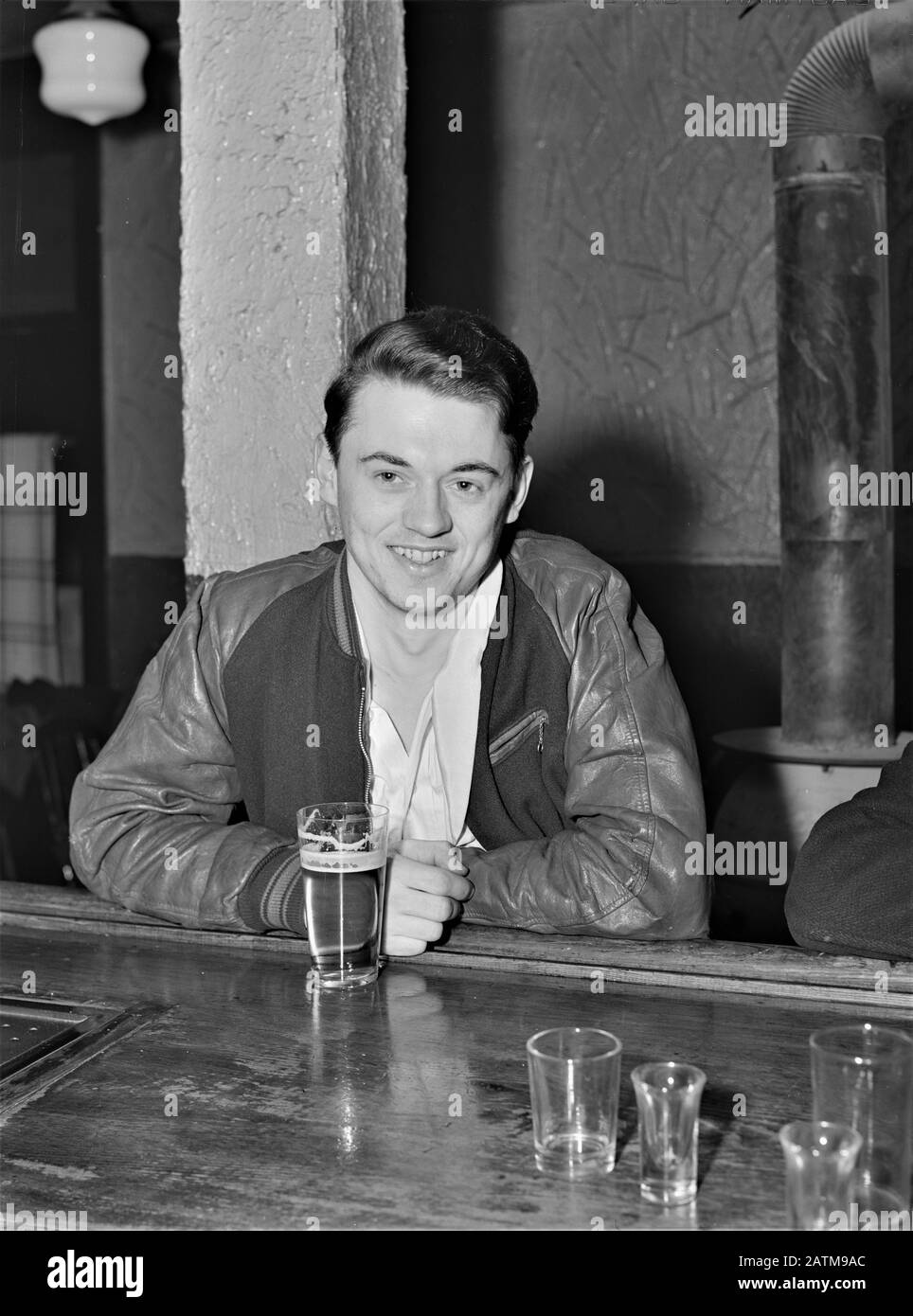 Bar soldiers germany world war two wwii hi-res stock photography and ...