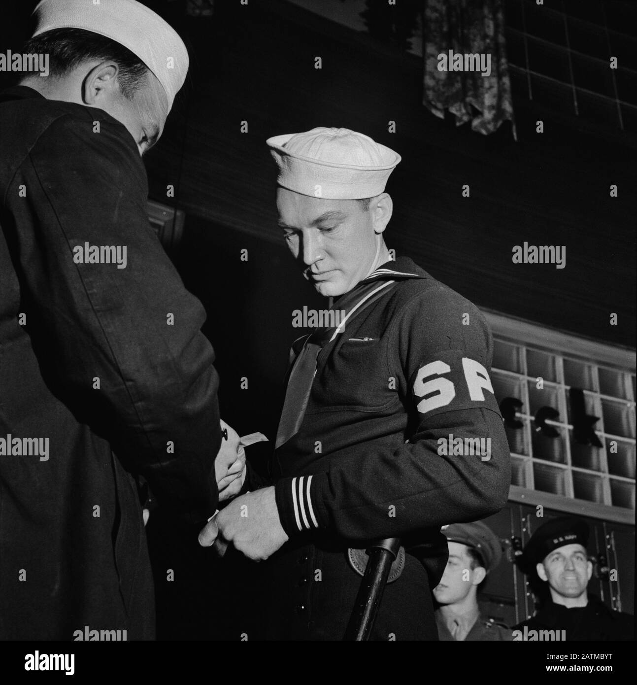 Second world war american servicemen in uniform hi-res stock ...