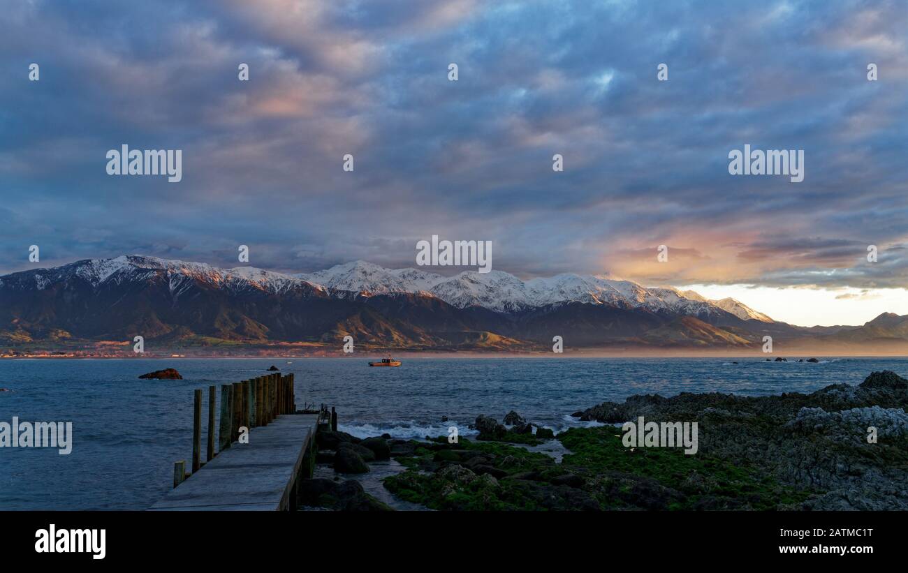 Kaikoura mountain ranges viewed from the Esplanade, Kaikoura, New ...