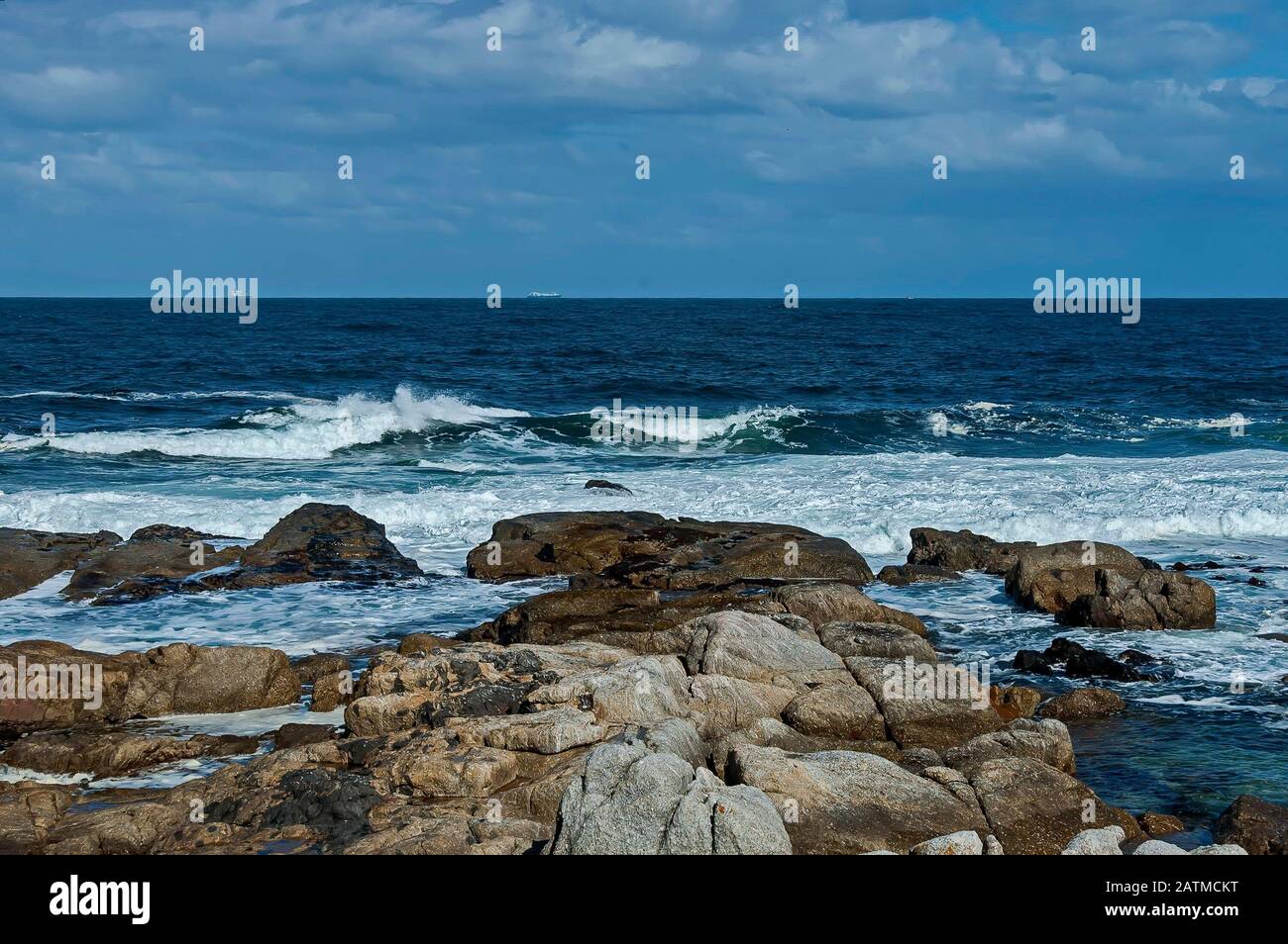 Sea shore on Atlantic oceav by Cape Town, South Africa Stock Photo - Alamy