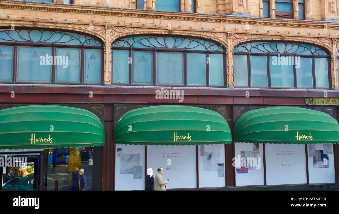 Harrods, Brompton Road, Knightsbridge, London, England Stock Photo - Alamy