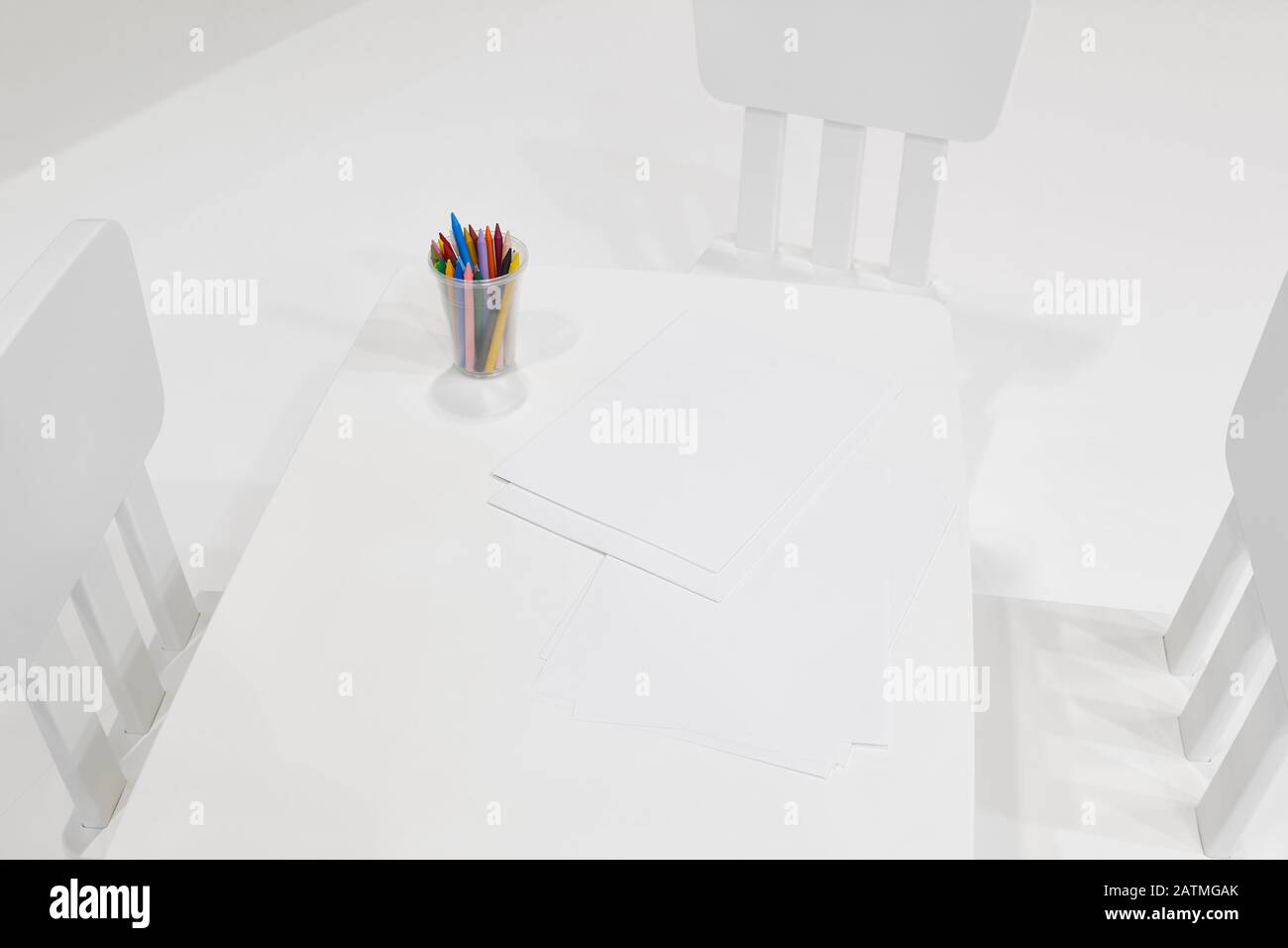 Kids crayons hi-res stock photography and images - Alamy