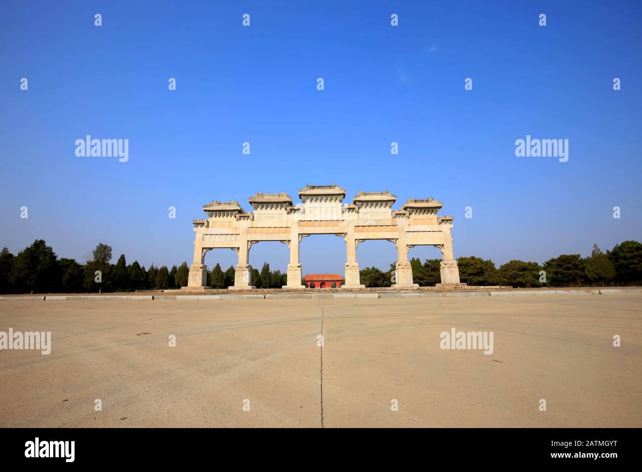 Chinese ancient stone arch Stock Photo - Alamy