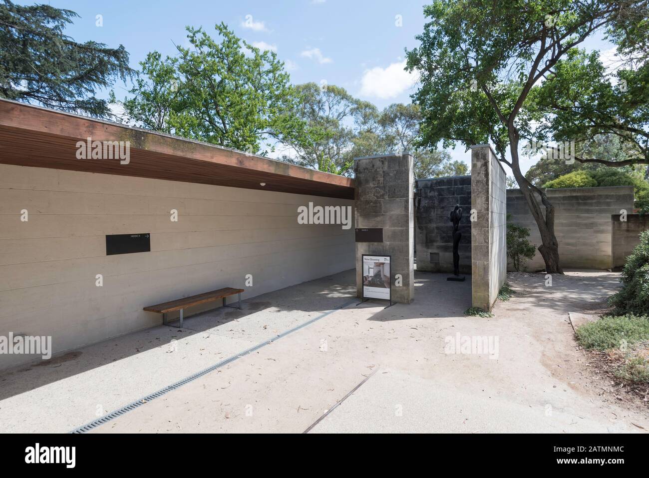 Heide II is a 1964 Modernist design building made of white limestone ...