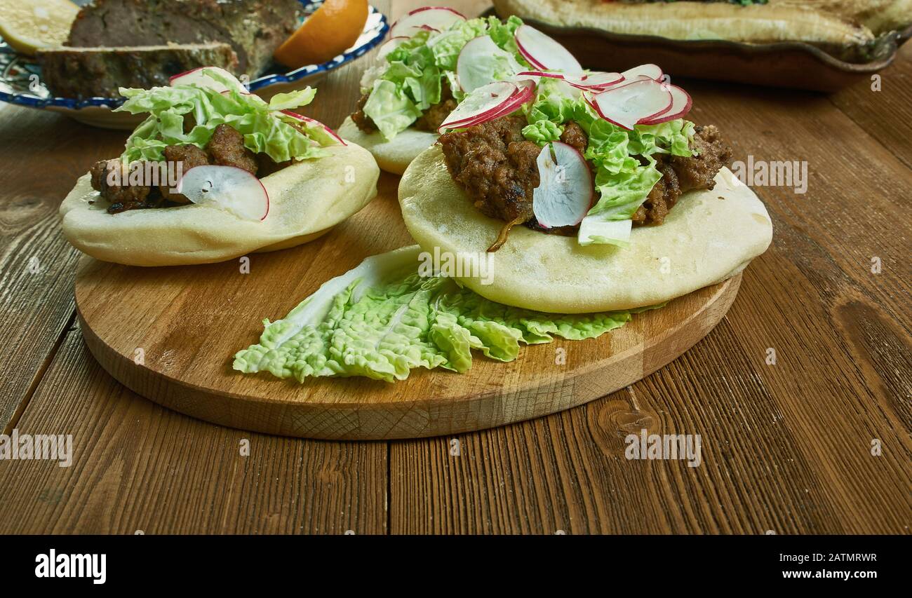 Sopitos, thick corn tortillas , traditional snack Mexican cuisine, meal ...