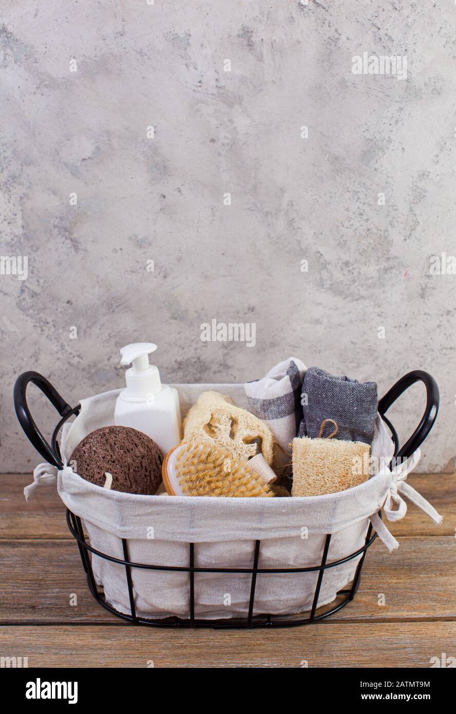 Gift bath set in the wire basket Stock Photo - Alamy
