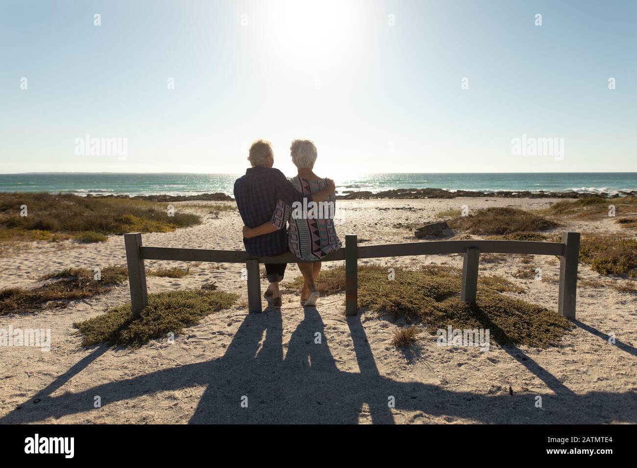 Old couple in love at the beach Stock Photo - Alamy