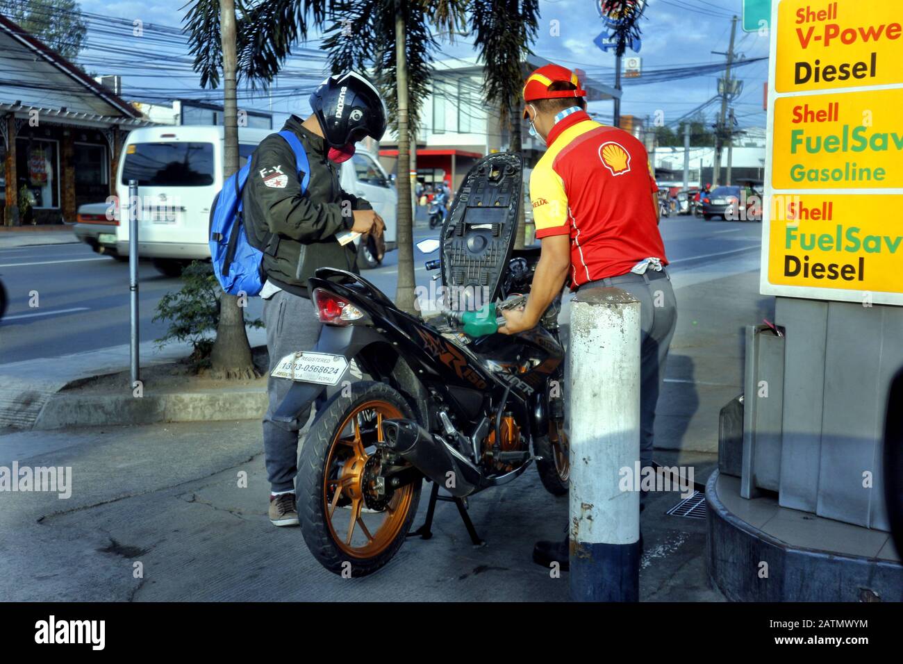 Filipino gas station hi-res stock photography and images - Alamy