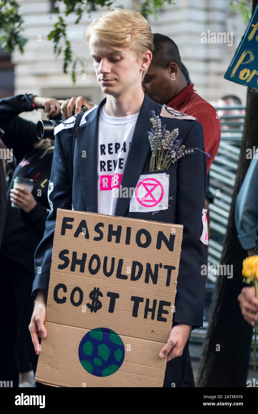 LONDON, UK- SEPTEMBER 18 2019: Street action "Fashion funeral". Protest ...