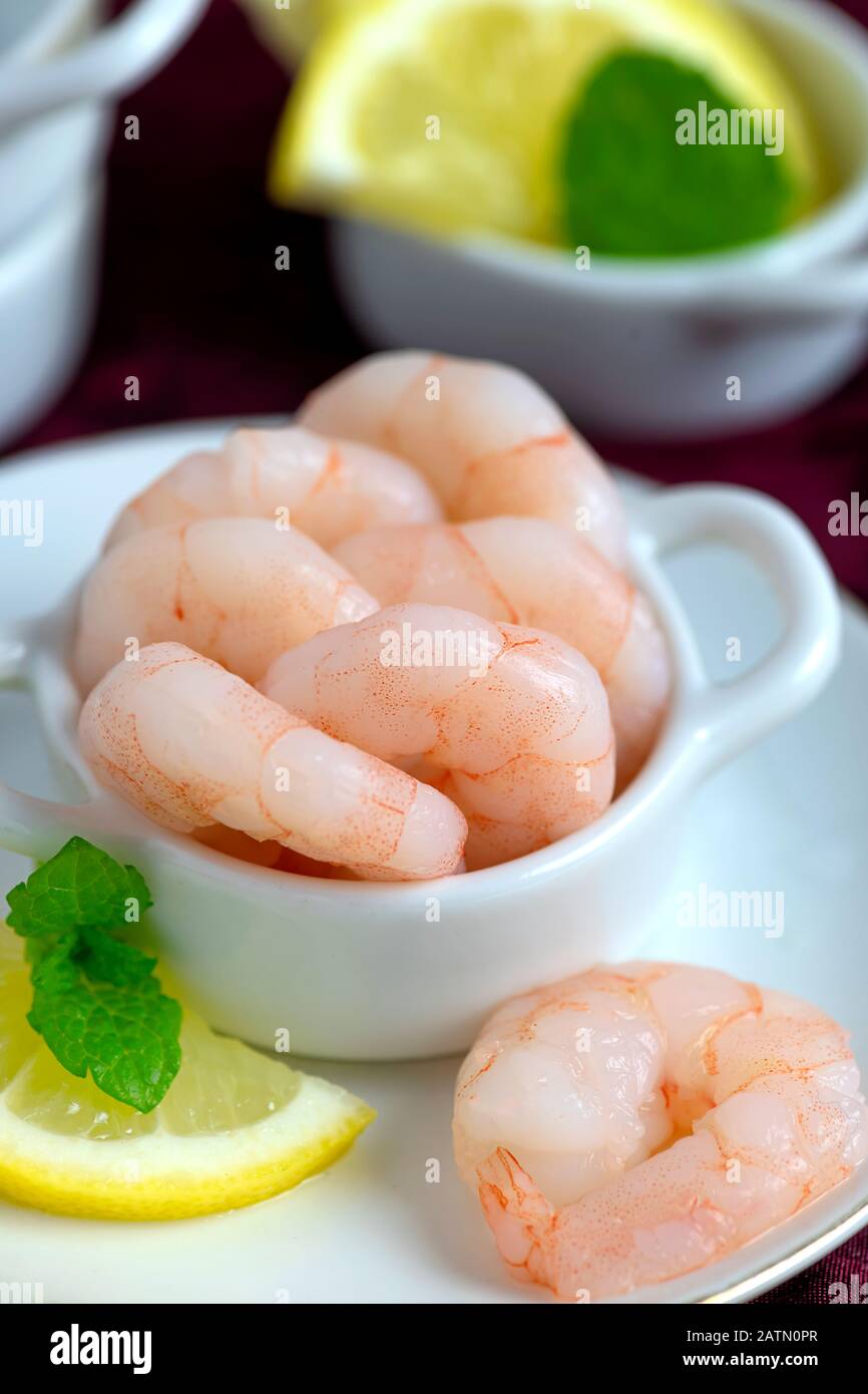 King prawn dish hi-res stock photography and images - Alamy
