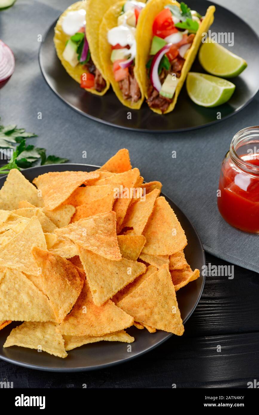 Tacos crispy crunchy hi-res stock photography and images - Alamy