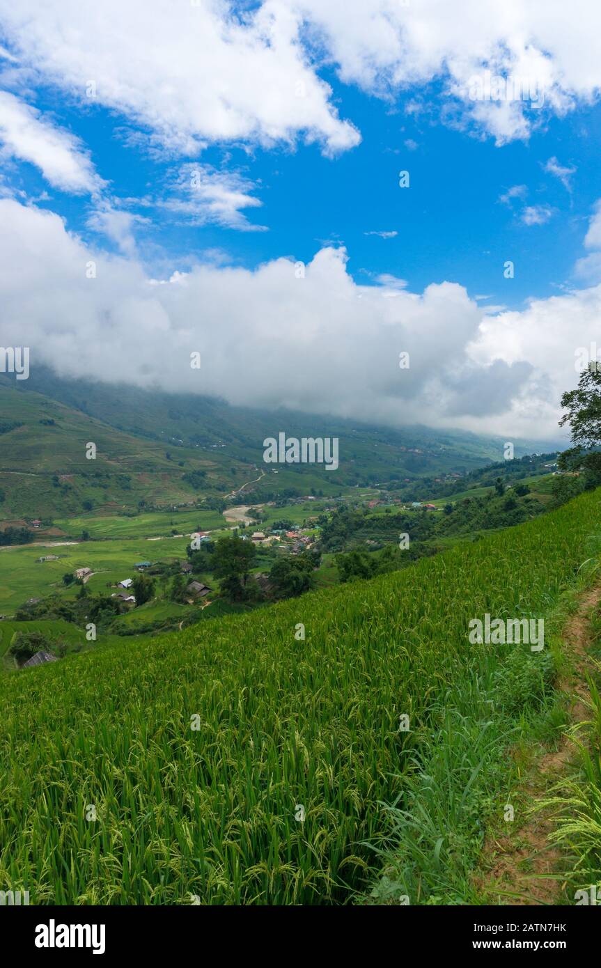 Epic view on rice terraces and mountain village. Nature background ...