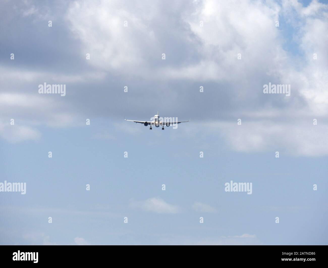 Wide shot skies hi-res stock photography and images - Alamy
