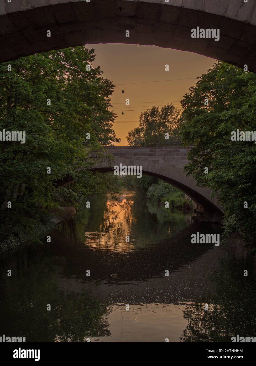 Water reflection under bridge hi-res stock photography and images - Alamy